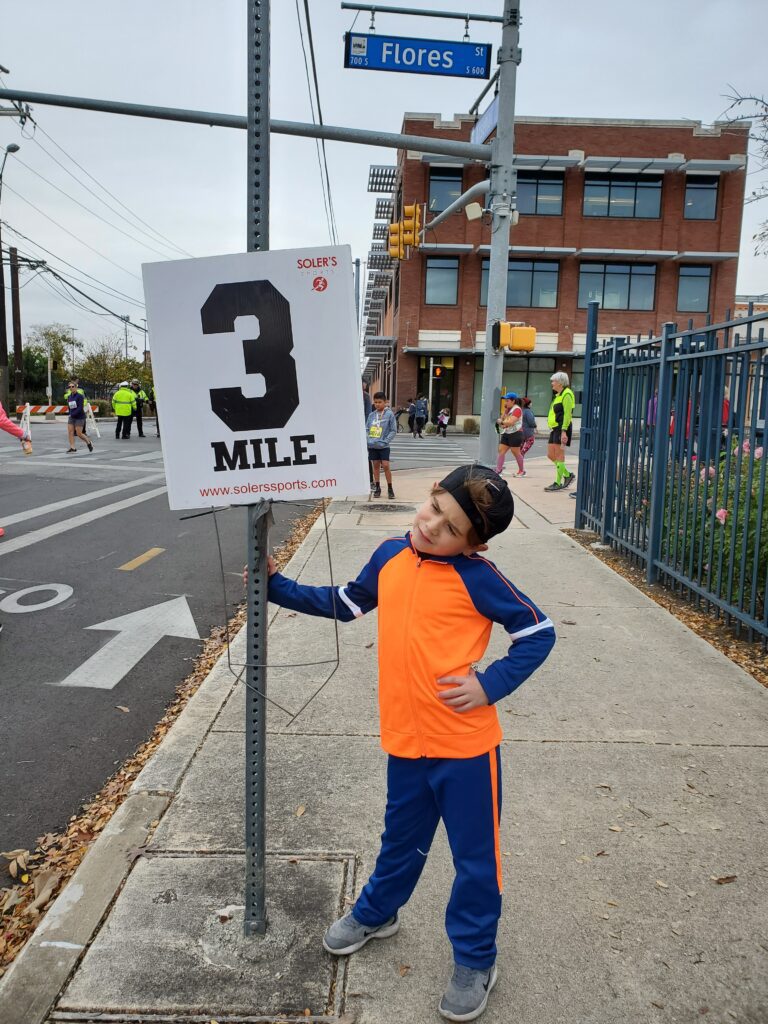 Lieck Elementary School Students Run as a Team